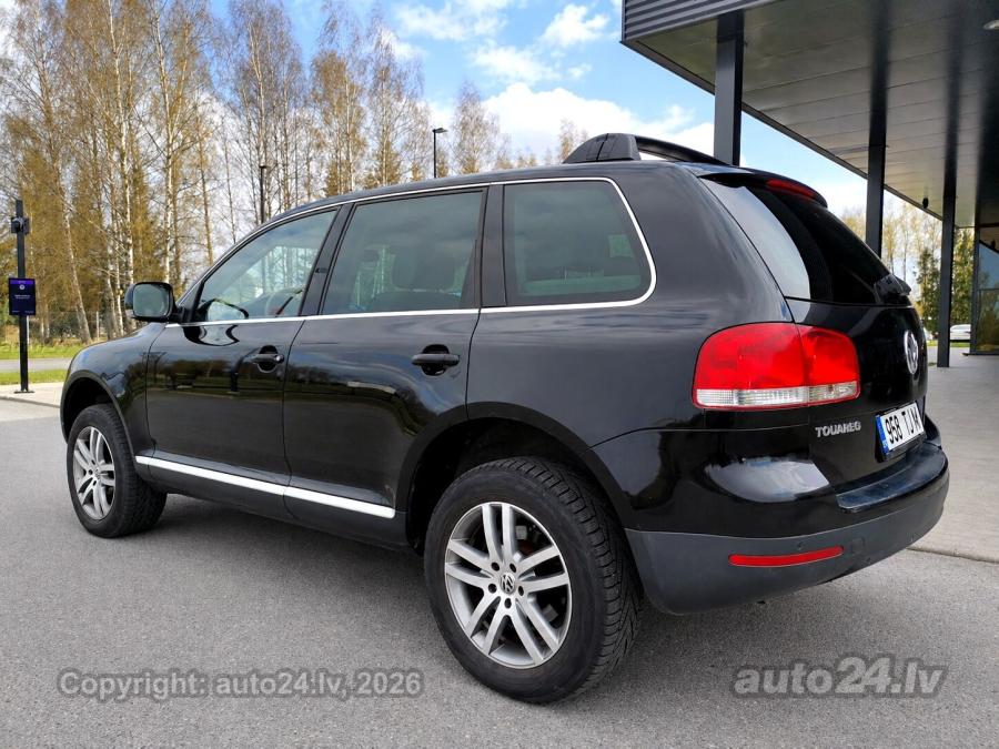 Melns Volkswagen Touareg 2004 Tartu, ar dzinēja tilpumu 2.50 L un nobraukumu 430 tūkst. km par 2490 €, foto 5 vietnē AUTOMOTO.COM.LV