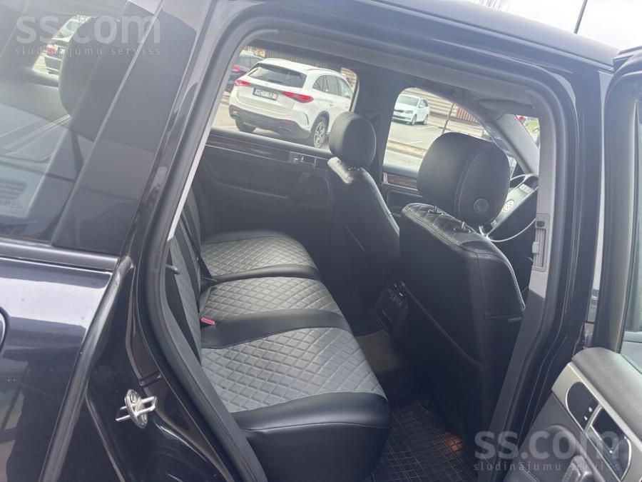 Melns Volkswagen Touareg 2004 Rīga, ar dzinēja tilpumu 2.50 L un nobraukumu 283 tūkst. km par 2750 €, foto 6 vietnē AUTOMOTO.COM.LV