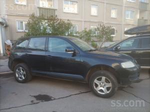 Melns Volkswagen Touareg 2004 Rīga, ar dzinēja tilpumu 2.50 L un nobraukumu 0 tūkst. km par 1600 €, foto  vietnē AUTOMOTO.COM.LV
