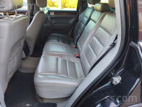 Black Volkswagen Touareg 2004 in Jelgava, with an engine capacity of 3.00 L and mileage of 0 thousand km for 3790 €, photo 10 on AUTOMOTO.COM.LV