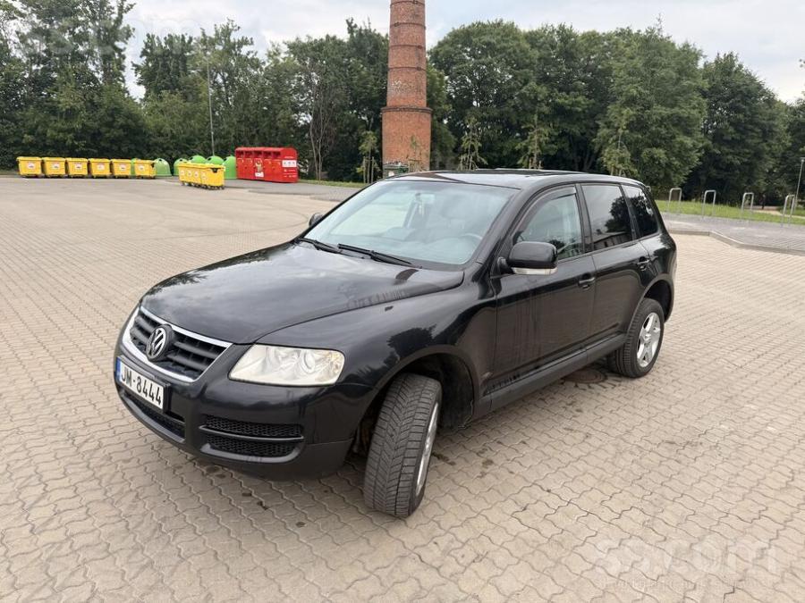 Melns Volkswagen Touareg 2004 Saldus, ar dzinēja tilpumu 2.50 L un nobraukumu 267 tūkst. km par 2650 €, foto 4 vietnē AUTOMOTO.COM.LV