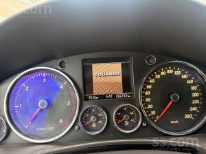 Melns Volkswagen Touareg 2004 Saldus, ar dzinēja tilpumu 2.50 L un nobraukumu 267 tūkst. km par 2650 €, foto 7 vietnē AUTOMOTO.COM.LV