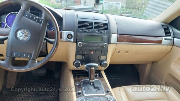 Volkswagen Touareg 2004 Jegeva vietnÄ Melns Volkswagen Touareg 2004 Jegeva, ar dzinÄja tilpumu 2.50 L un nobraukumu 570 tÅ«kst. km par 1500 ā¬, foto 6 vietnÄ AUTOMOTO.COM.LV