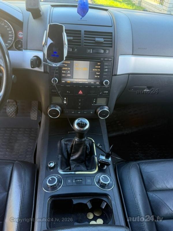 Melns Volkswagen Touareg 2004 Tallina, ar dzinēja tilpumu 2.50 L un nobraukumu 360 tūkst. km par 1990 €, foto 6 vietnē AUTOMOTO.COM.LV