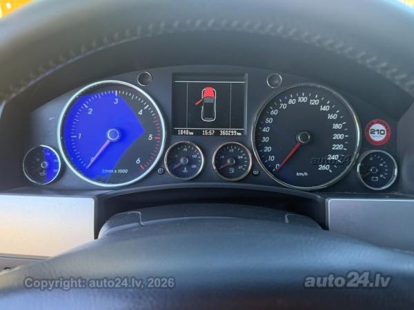 Melns Volkswagen Touareg 2004 Tallina, ar dzinēja tilpumu 2.50 L un nobraukumu 360 tūkst. km par 1990 €, foto 7 vietnē AUTOMOTO.COM.LV