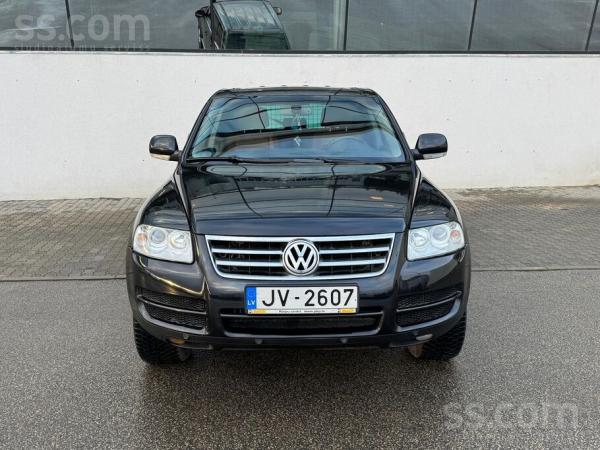 Melns Volkswagen Touareg 2005 Rīga, ar dzinēja tilpumu 3.00 L un nobraukumu 0 tūkst. km par 4550 €, foto 2 vietnē AUTOMOTO.COM.LV