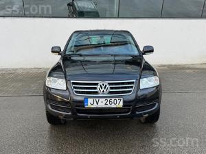 Black Volkswagen Touareg 2005 in Riga, with an engine capacity of 3.00 L and mileage of 0 thousand km for 4550 €, photo 2 on AUTOMOTO.COM.LV