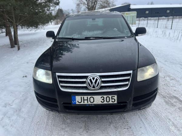 Melns Volkswagen Touareg 2005 Viļņa, ar dzinēja tilpumu 2.97 L un nobraukumu 419 tūkst. km par 2650 €, foto 3 vietnē AUTOMOTO.COM.LV