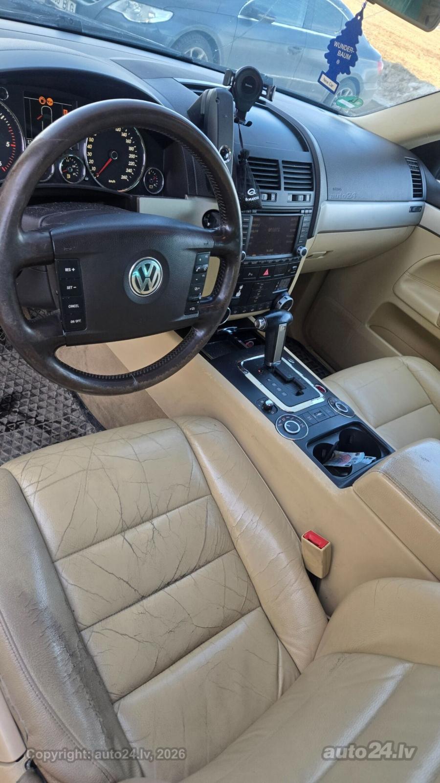 Black Volkswagen Touareg 2005 in Jogeva, with an engine capacity of 3.00 L and mileage of 339 thousand km for 4200 €, photo 7 on AUTOMOTO.COM.LV