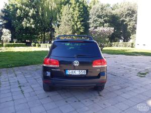Melns Volkswagen Touareg 2005 Kauņa, ar dzinēja tilpumu 2.50 L un nobraukumu 200 tūkst. km par 2500 €, foto 13 vietnē AUTOMOTO.COM.LV