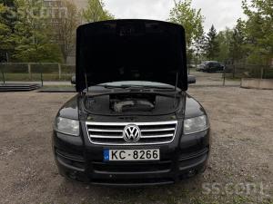Melns Volkswagen Touareg 2005 Ventspils, ar dzinēja tilpumu 3.20 L un nobraukumu 236 tūkst. km par 5300 €, foto  vietnē AUTOMOTO.COM.LV