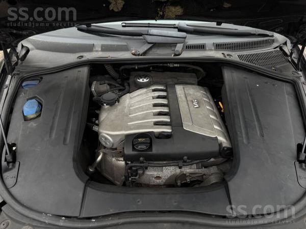 Melns Volkswagen Touareg 2005 Ventspils, ar dzinēja tilpumu 3.20 L un nobraukumu 236 tūkst. km par 5300 €, foto 2 vietnē AUTOMOTO.COM.LV