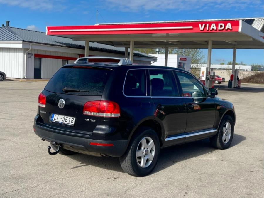 Melns Volkswagen Touareg 2005 Rīga, ar dzinēja tilpumu 3.00 L un nobraukumu 0 tūkst. km par 4900 €, foto 6 vietnē AUTOMOTO.COM.LV