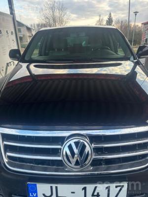Melns Volkswagen Touareg 2005 Ogre, ar dzinēja tilpumu 3.00 L un nobraukumu 418 tūkst. km par 3000 €, foto 6 vietnē AUTOMOTO.COM.LV