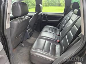 Melns Volkswagen Touareg 2005 Saldus, ar dzinēja tilpumu 3.00 L un nobraukumu 390 tūkst. km par 4500 €, foto 6 vietnē AUTOMOTO.COM.LV