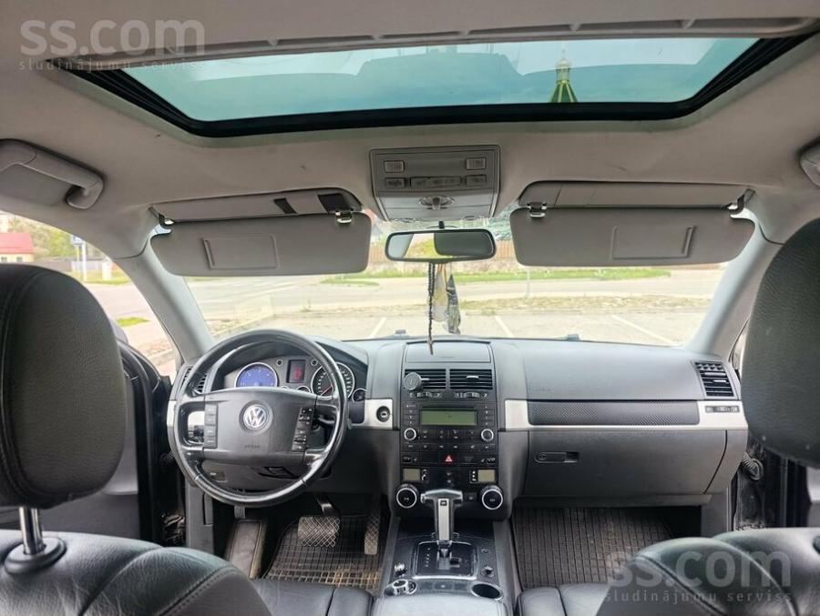 Melns Volkswagen Touareg 2005 Daugavpils, ar dzinēja tilpumu 3.00 L un nobraukumu 343 tūkst. km par 3400 €, foto 9 vietnē AUTOMOTO.COM.LV