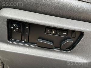 Melns Volkswagen Touareg 2005 Rīga, ar dzinēja tilpumu 2.50 L un nobraukumu 0 tūkst. km par 3799 €, foto 11 vietnē AUTOMOTO.COM.LV
