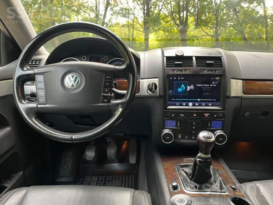 Melns Volkswagen Touareg 2005 Rīga, ar dzinēja tilpumu 2.50 L un nobraukumu 0 tūkst. km par 3799 €, foto 14 vietnē AUTOMOTO.COM.LV