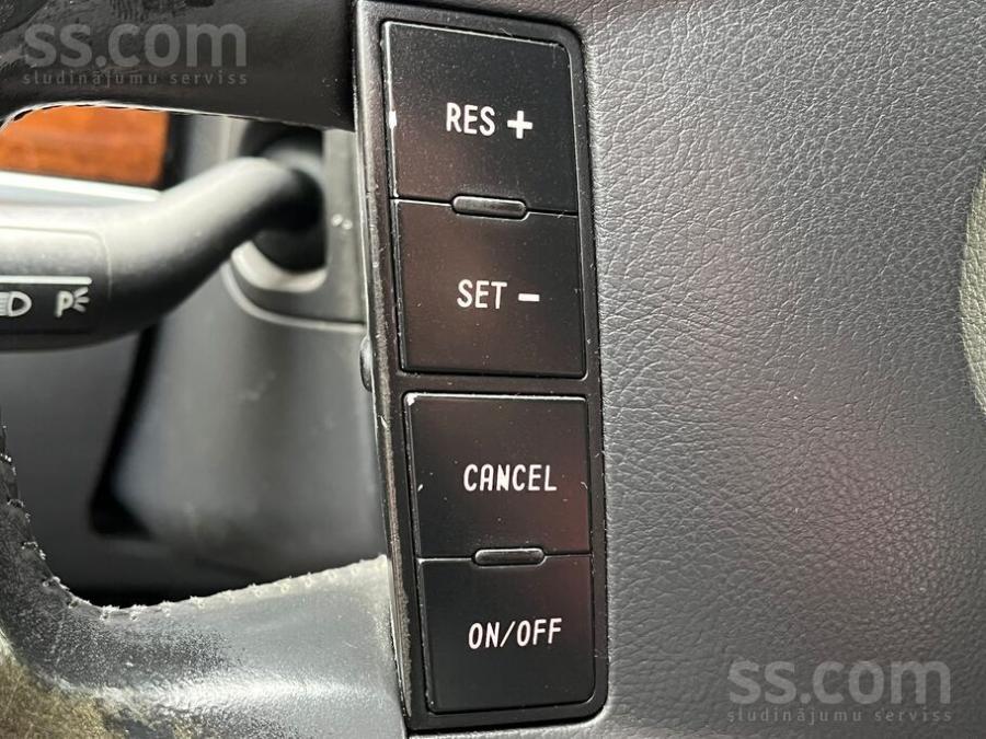 Melns Volkswagen Touareg 2005 Rīga, ar dzinēja tilpumu 2.50 L un nobraukumu 0 tūkst. km par 3799 €, foto 16 vietnē AUTOMOTO.COM.LV