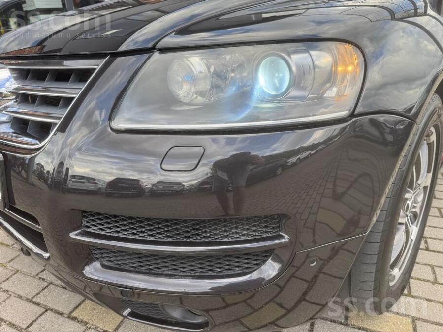 Melns Volkswagen Touareg 2005 Talsi, ar dzinēja tilpumu 3.00 L un nobraukumu 0 tūkst. km par 4000 €, foto 10 vietnē AUTOMOTO.COM.LV