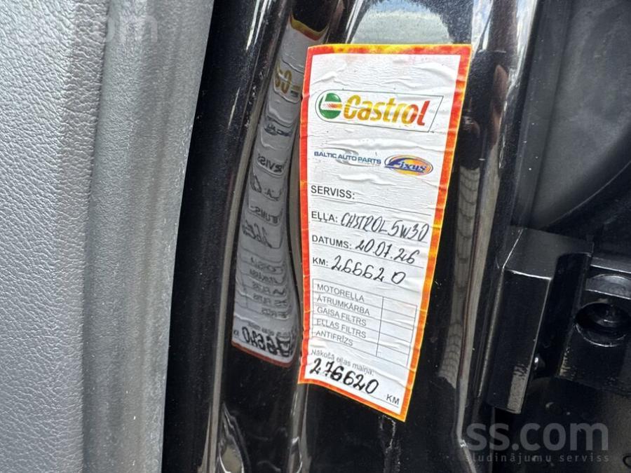Melns Volkswagen Touareg 2005 Talsi, ar dzinēja tilpumu 3.00 L un nobraukumu 0 tūkst. km par 4000 €, foto 22 vietnē AUTOMOTO.COM.LV