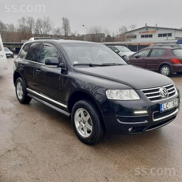 Melns Volkswagen Touareg 2006 Jelgava, ar dzinēja tilpumu 3.00 L un nobraukumu 250 tūkst. km par 9500 €, foto 1 vietnē AUTOMOTO.COM.LV