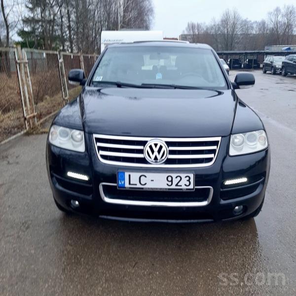 Melns Volkswagen Touareg 2006 Jelgava, ar dzinēja tilpumu 3.00 L un nobraukumu 250 tūkst. km par 9500 €, foto 2 vietnē AUTOMOTO.COM.LV