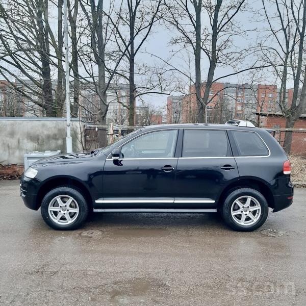 Melns Volkswagen Touareg 2006 Jelgava, ar dzinēja tilpumu 3.00 L un nobraukumu 250 tūkst. km par 9500 €, foto 5 vietnē AUTOMOTO.COM.LV