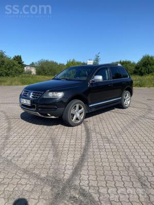 Black Volkswagen Touareg 2006 in Ventspils, with an engine capacity of 3.00 L and mileage of 351 thousand km for 4850 €, photo 14 on AUTOMOTO.COM.LV