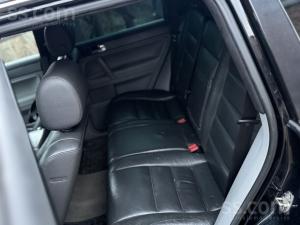 Melns Volkswagen Touareg 2006 Jelgava, ar dzinēja tilpumu 3.00 L un nobraukumu 372 tūkst. km par 3100 €, foto 9 vietnē AUTOMOTO.COM.LV