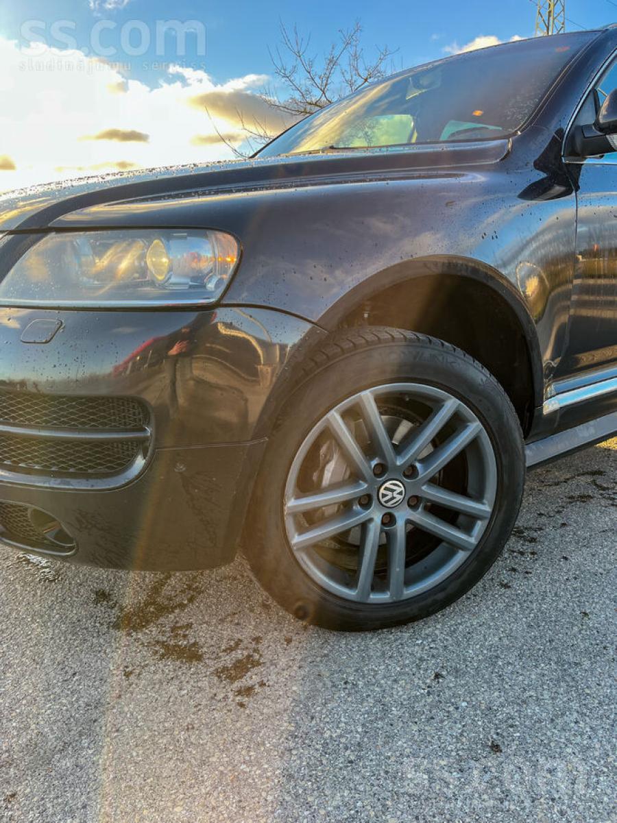 Melns Volkswagen Touareg 2006 Ogre, ar dzinēja tilpumu 3.00 L un nobraukumu 336 tūkst. km par 4150 €, foto 5 vietnē AUTOMOTO.COM.LV