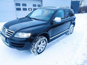 Melns Volkswagen Touareg 2006 Utena, ar dzinēja tilpumu 2.97 L un nobraukumu 245 tūkst. km par 5400 €, foto  vietnē AUTOMOTO.COM.LV