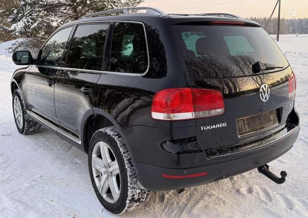 Melns Volkswagen Touareg 2006 Viļņa, ar dzinēja tilpumu 2.97 L un nobraukumu 355 tūkst. km par 3950 €, foto 6 vietnē AUTOMOTO.COM.LV