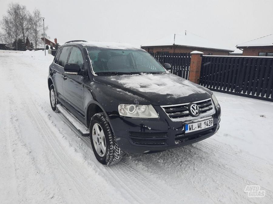 Melns Volkswagen Touareg 2006 Klaipėda, ar dzinēja tilpumu 3.00 L un nobraukumu 261 tūkst. km par 4590 €, foto 1 vietnē AUTOMOTO.COM.LV