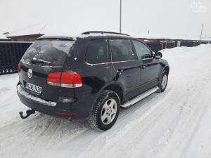 Melns Volkswagen Touareg 2006 Klaipėda, ar dzinēja tilpumu 3.00 L un nobraukumu 261 tūkst. km par 4590 €, foto 4 vietnē AUTOMOTO.COM.LV