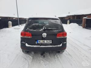 Melns Volkswagen Touareg 2006 Klaipėda, ar dzinēja tilpumu 3.00 L un nobraukumu 261 tūkst. km par 4590 €, foto 5 vietnē AUTOMOTO.COM.LV