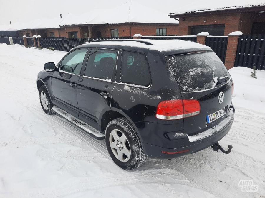 Melns Volkswagen Touareg 2006 Klaipėda, ar dzinēja tilpumu 3.00 L un nobraukumu 261 tūkst. km par 4590 €, foto 6 vietnē AUTOMOTO.COM.LV