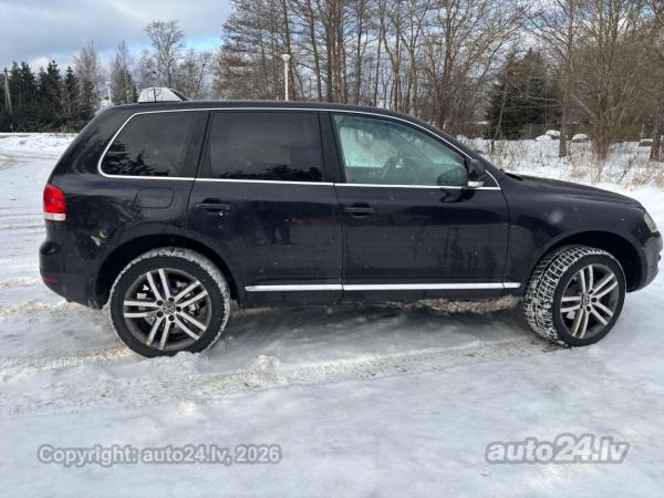 Melns Volkswagen Touareg 2006 Tallina, ar dzinēja tilpumu 3.00 L un nobraukumu 460 tūkst. km par 5500 €, foto 5 vietnē AUTOMOTO.COM.LV