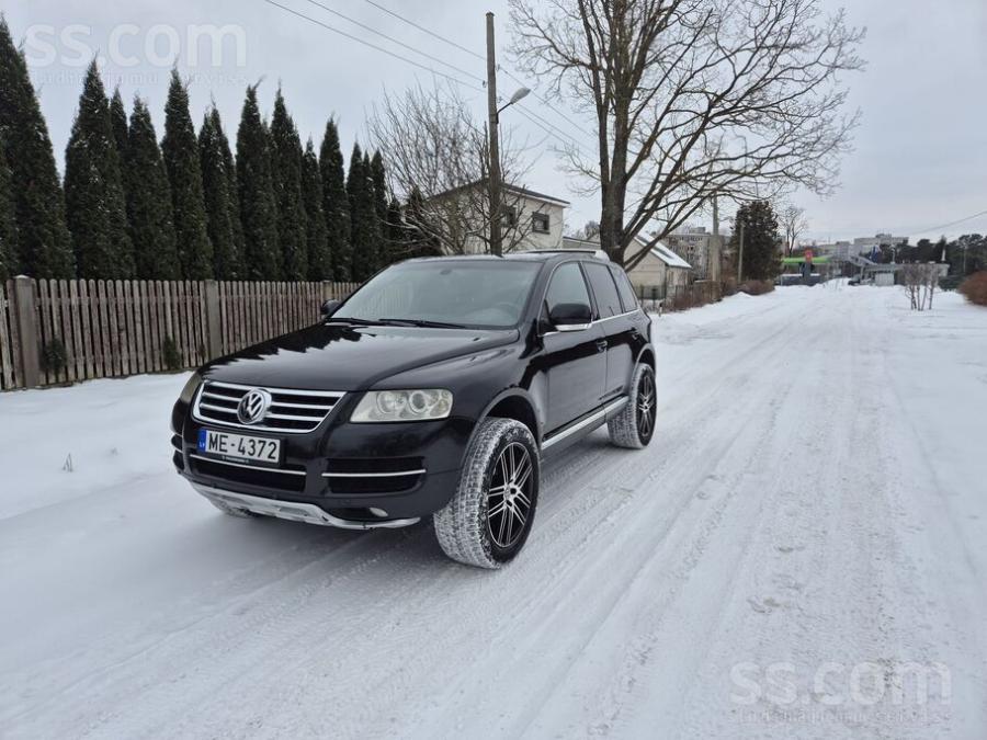 Melns Volkswagen Touareg 2006 Jūrmala, ar dzinēja tilpumu 2.50 L un nobraukumu 315 tūkst. km par 3900 €, foto 1 vietnē AUTOMOTO.COM.LV