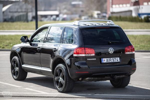 Melns Volkswagen Touareg 2006 Šauļi, ar dzinēja tilpumu 3.00 L un nobraukumu 346 tūkst. km par 4200 €, foto 9 vietnē AUTOMOTO.COM.LV