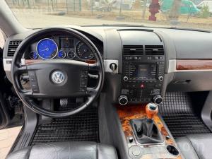 Melns Volkswagen Touareg 2006 Rīga, ar dzinēja tilpumu 3.00 L un nobraukumu 0 tūkst. km par 4890 €, foto 17 vietnē AUTOMOTO.COM.LV