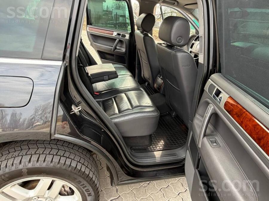 Melns Volkswagen Touareg 2006 Rīga, ar dzinēja tilpumu 3.00 L un nobraukumu 0 tūkst. km par 4890 €, foto 20 vietnē AUTOMOTO.COM.LV