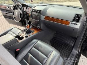 Melns Volkswagen Touareg 2006 Rīga, ar dzinēja tilpumu 3.00 L un nobraukumu 0 tūkst. km par 4890 €, foto 24 vietnē AUTOMOTO.COM.LV