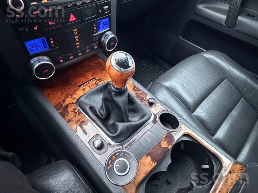 Melns Volkswagen Touareg 2006 Rīga, ar dzinēja tilpumu 3.00 L un nobraukumu 0 tūkst. km par 4890 €, foto 25 vietnē AUTOMOTO.COM.LV