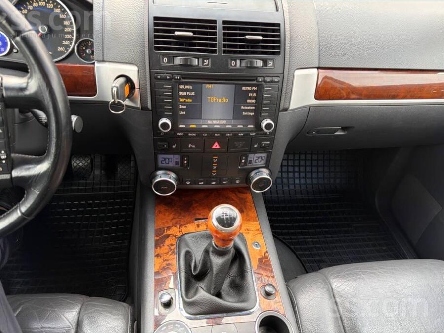 Melns Volkswagen Touareg 2006 Rīga, ar dzinēja tilpumu 3.00 L un nobraukumu 0 tūkst. km par 4890 €, foto 27 vietnē AUTOMOTO.COM.LV