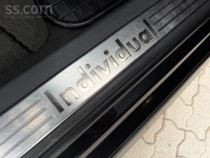 Black Volkswagen Touareg 2006 in Riga, with an engine capacity of 5.00 L and mileage of 0 thousand km for 7999 €, photo 21 on AUTOMOTO.COM.LV