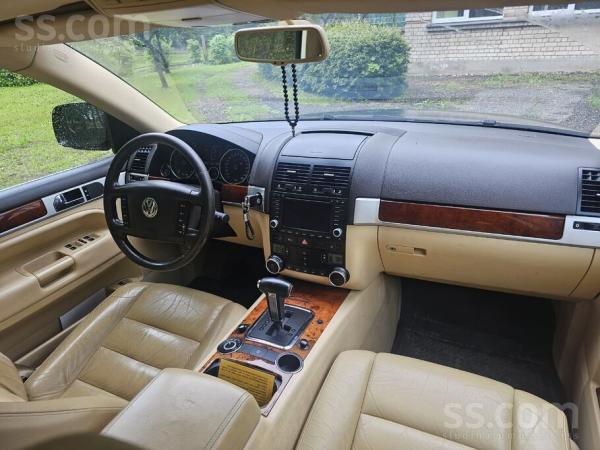 Black Volkswagen Touareg 2006 in Riga, with an engine capacity of 3.00 L and mileage of 367 thousand km for 4500 €, photo 10 on AUTOMOTO.COM.LV