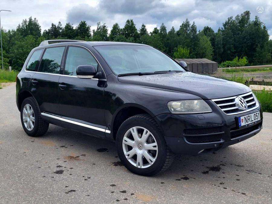 Melns Volkswagen Touareg 2006 Viļņa, ar dzinēja tilpumu 3.00 L un nobraukumu 290 tūkst. km par 2790 €, foto 1 vietnē AUTOMOTO.COM.LV