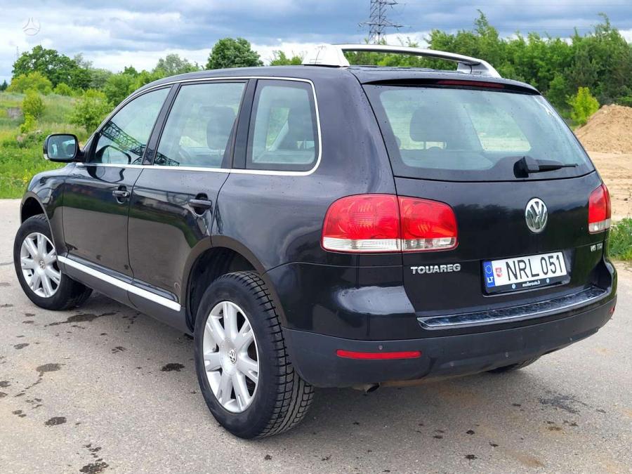 Melns Volkswagen Touareg 2006 Viļņa, ar dzinēja tilpumu 3.00 L un nobraukumu 290 tūkst. km par 2790 €, foto 12 vietnē AUTOMOTO.COM.LV