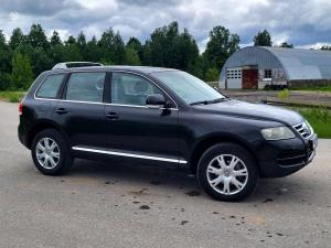 Melns Volkswagen Touareg 2006 Viļņa, ar dzinēja tilpumu 3.00 L un nobraukumu 290 tūkst. km par 2790 €, foto 18 vietnē AUTOMOTO.COM.LV